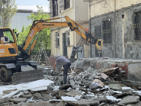 Uy buzish ekskavator samasval xizmati