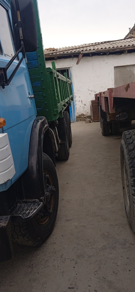 Kamaz .srochni sotiladi1988