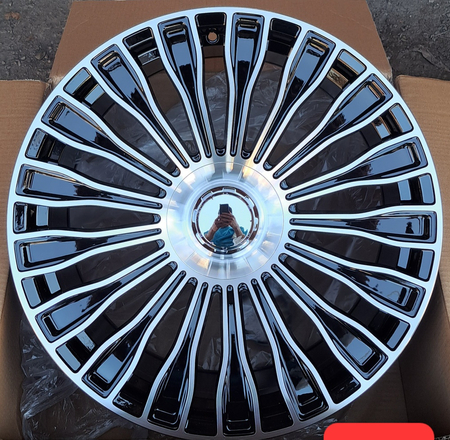 Maybach R18 W223 model 2023