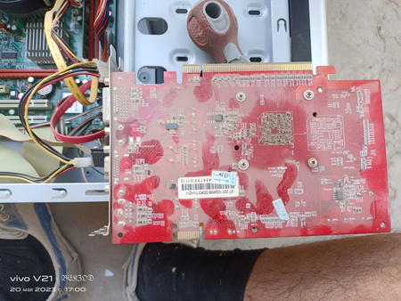 Видеокарта рабочая в хорошем состоянии. Nvidia GeForce GT 220 1GB DDR3