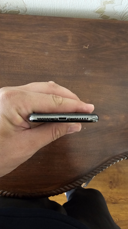 Iphone X black 64 сотилади