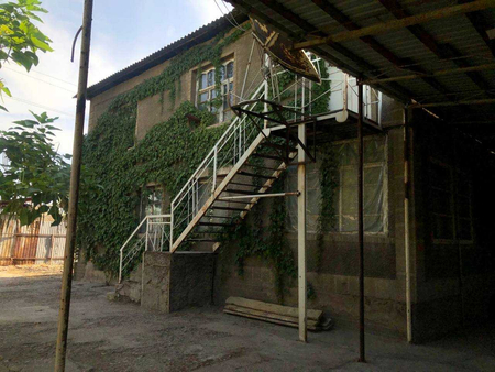 2-х этажный дом 4 сотки срочно
