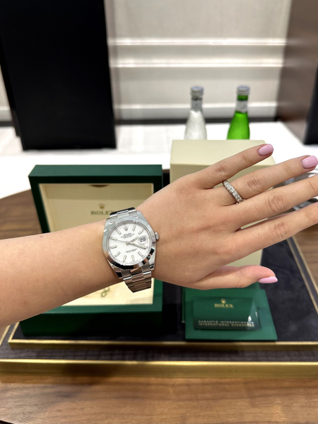 NEW Rolex Datejust Steel With White Dial 126300