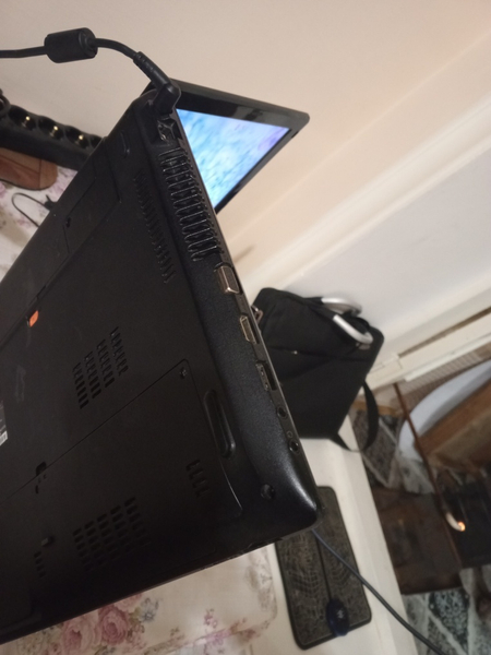 Acer Aspire one Ноутбук сотилади