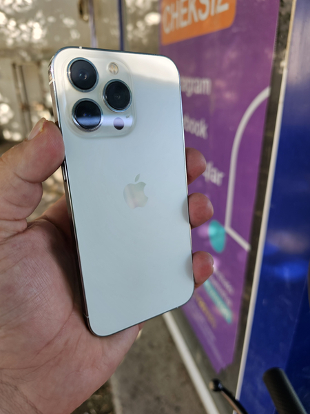 Phone 13 pro sotiladi 256gb 83 emkost