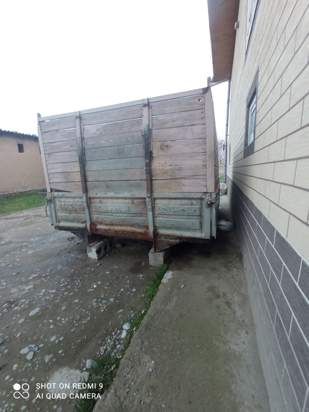 Holati yaxshi bortli rezena qoʻylgan pol qismiga shveller ramasi bilan