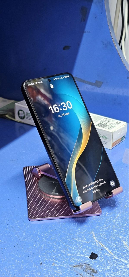 Samsung S22 Black 8/256