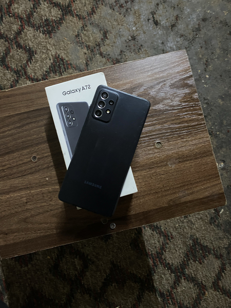 Samsung A72 256 gb