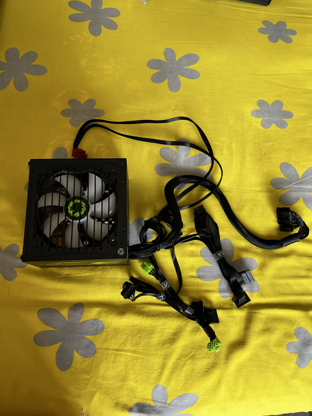 Блок питания GameMax VP700 RGB