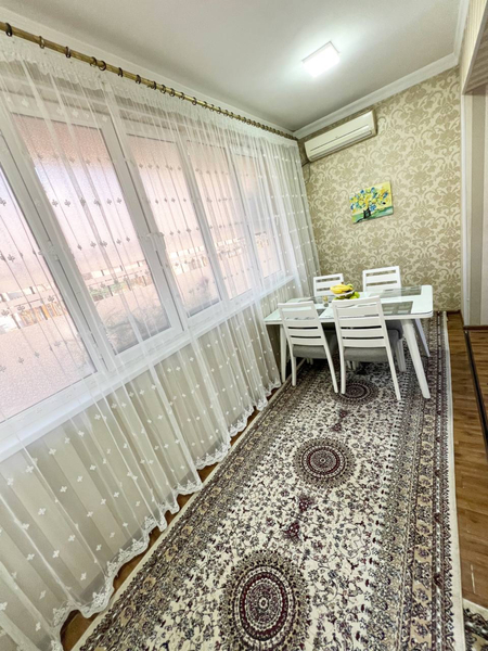 Продается квартира 4/1/4 Гульабад