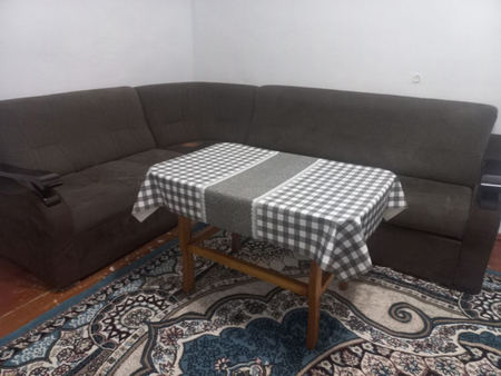 Oylaga yunusobotdan bez makler kvartira bor 350 e.y