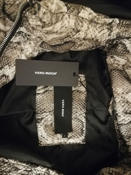 Стильная вещь бренда VERO MODA.