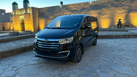 чёрный Jac m3   China Motors
