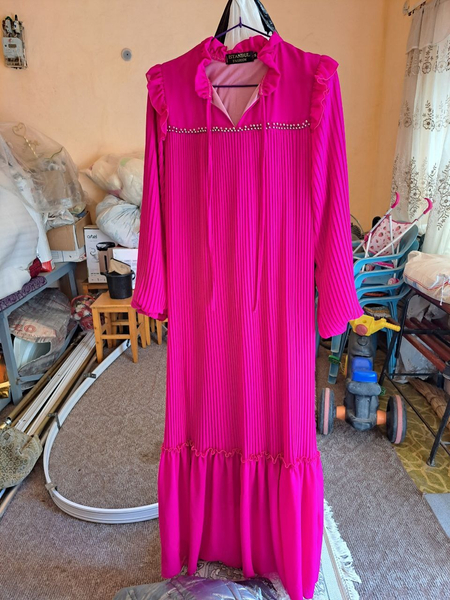 Продам женские платья и куртку
