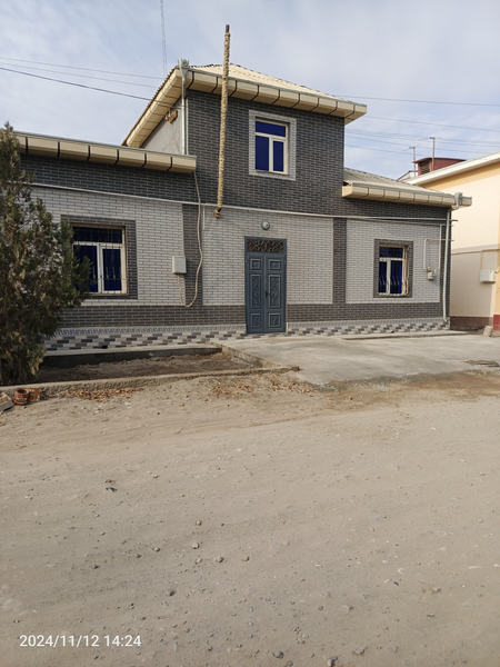 Uz gaz oil ko\\\'chasinda 420 m² joy sotiladi