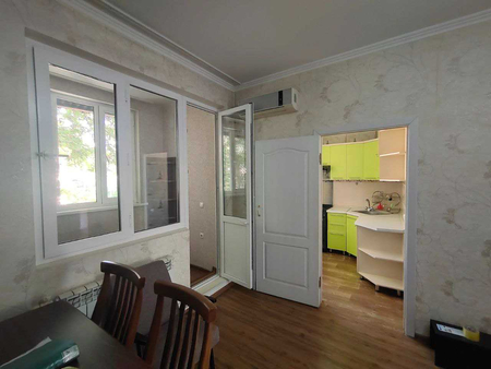 Продается 3ком пер.в 4 ком квартира.Ялангач.Институт Культуры