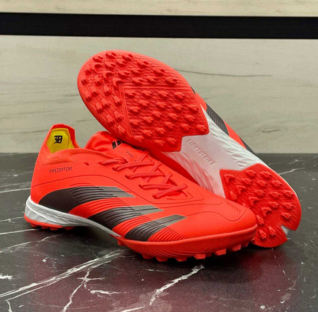 Бутсы. Сороконожки для Футбола. Sarakanojka Adidas. Futbol oyoq kiyim!