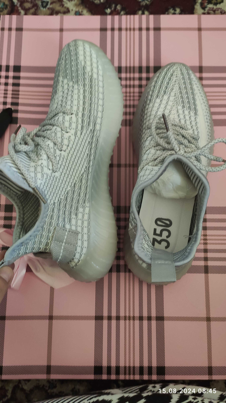 Красовка Yeezy boost 350