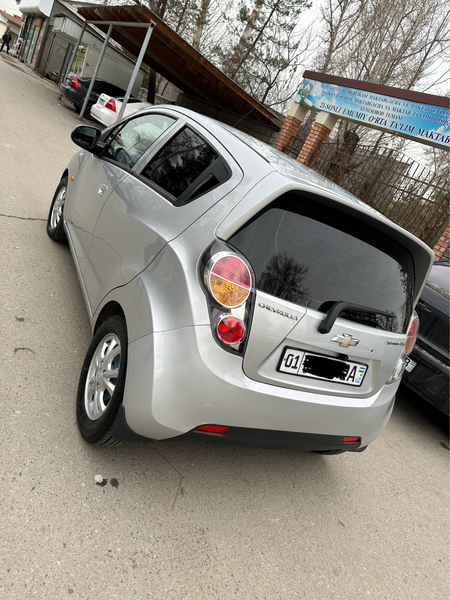 Chevrolet spark avtomat