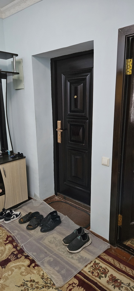 Продаётся 4/4/4 Геофизика 77 серия