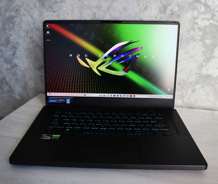 ASUS ROG Zephurus/Ryzen 9 6900HS/16GB DDR5/512GB SSD/RTX 3060 - 6GB