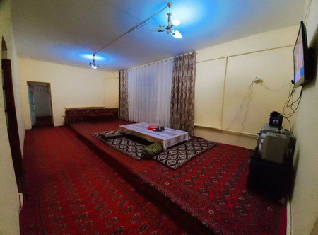 Uy sotiladi 670 m2