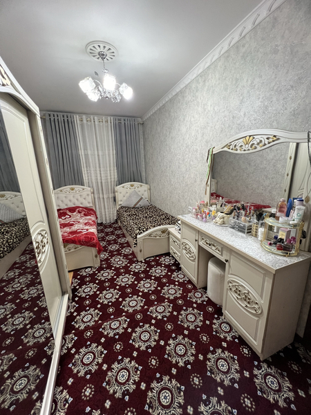 Срочно продаю пять комнатные квартиру
