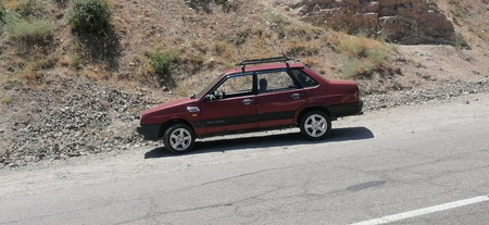 Lada Samara 21099 sotiladi