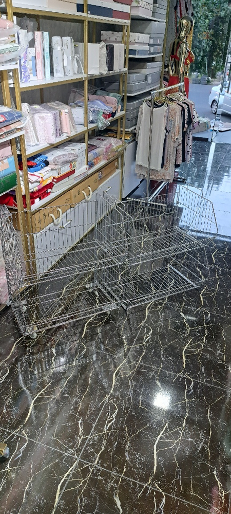 Korzinka 4 qavatlik, ajiratiladigan alohida alohida joylash mumkun.