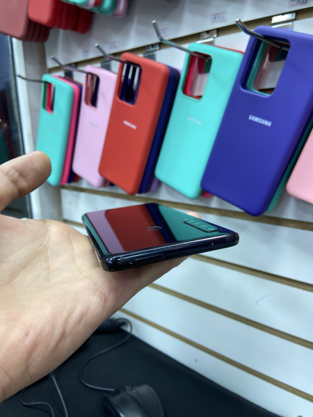 Samsung A9 6/128 ideal