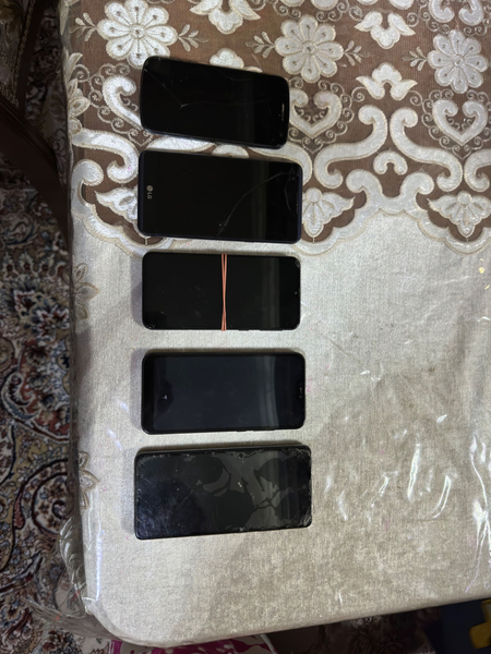 Продаются телефоны на запчасти
