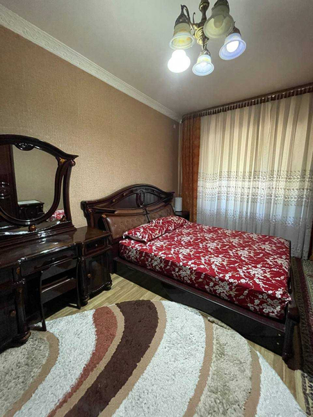 Тинчликда 4 хонали ажойиб квартирамиз сотилади, 2-каватда, 90 м2