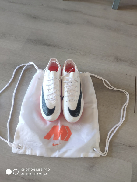 Butsi Nike Air Zoom 42