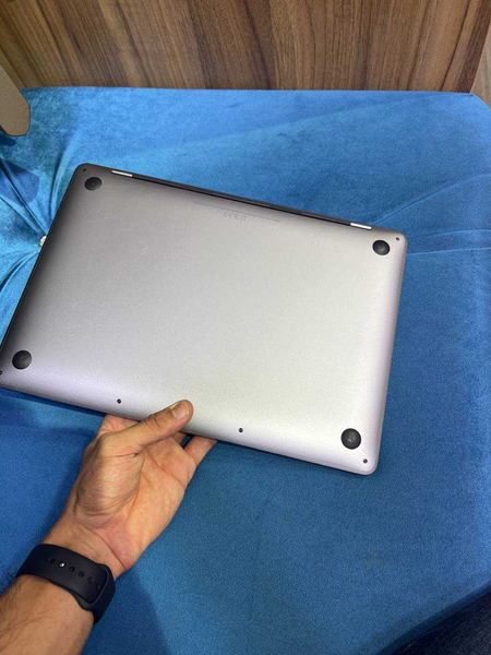 Продам свой MacBook Pro, 16GB RAM, m1 chip, 1 TB ssd,  2020