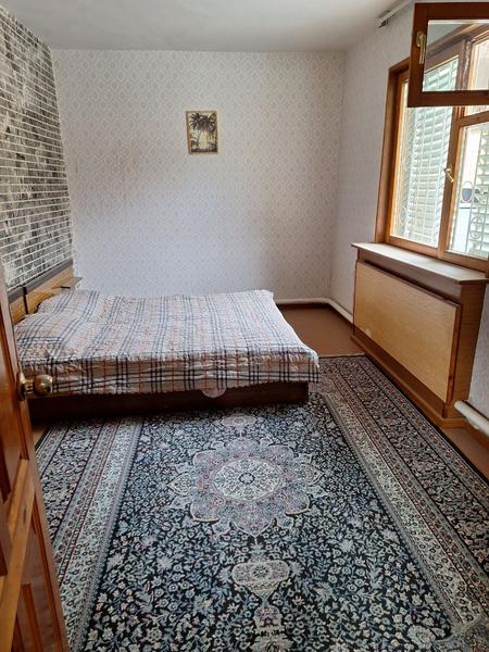 Dacha sotiladi 12 soth  Oltin taqa tarafda
