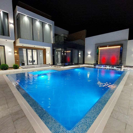 Super skitka Abu Dabi super house