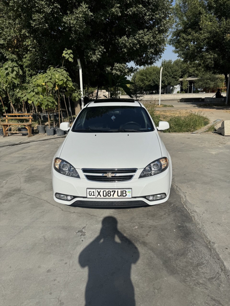 Продаётся Gentra Avtomat 3 poziciya