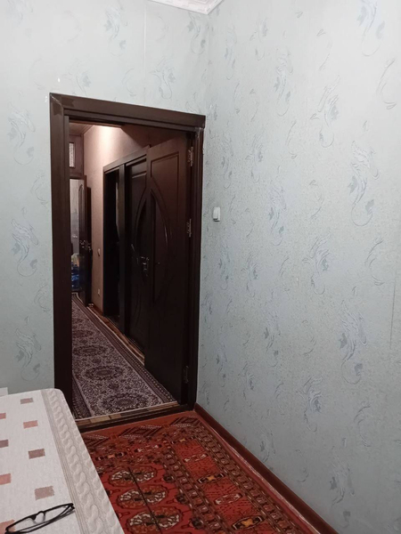 Прадается Рахимбобоева Ор: Лабзек маркет 4/3/4 Балкон 2/6