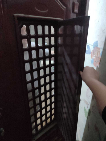 Продам входную железную дверь
