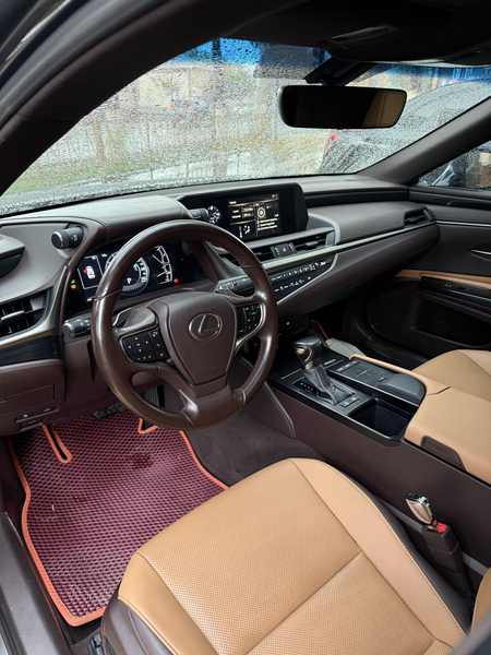 Lexus ES300H 2020