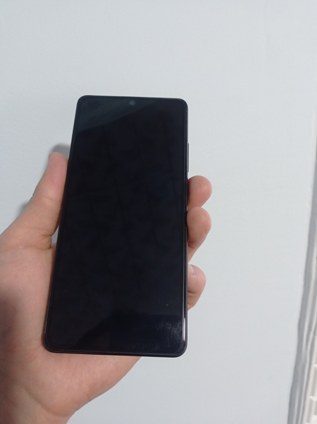 Poco X5 Pro 5G sotiladi.