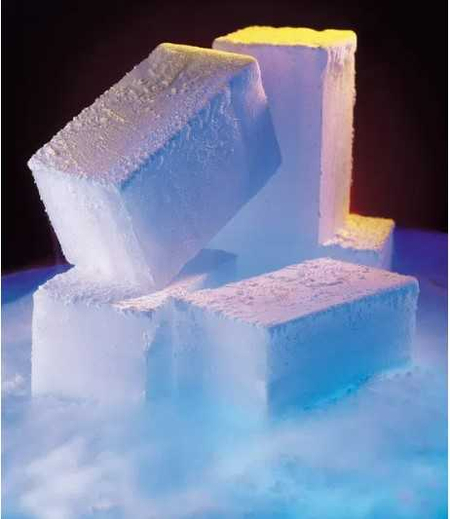 Сухой лёд (quruq muz, dry ice, сухой лед)