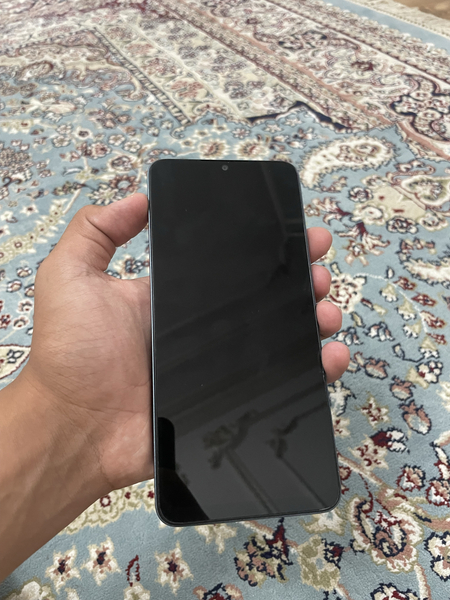 Redmi 13c srochna sotiladi