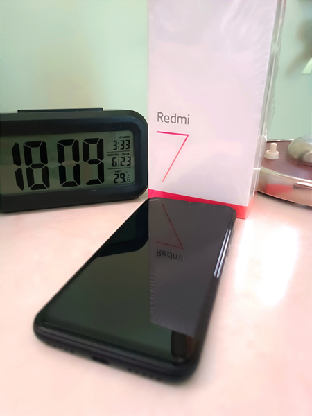 Redme 7  qora rang  3Gb operativa xotira 32 Gb asosiy xotira
