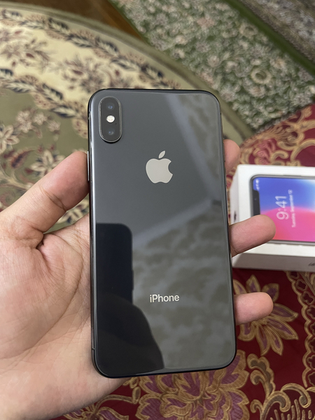 Iphone X yaxshi holatda