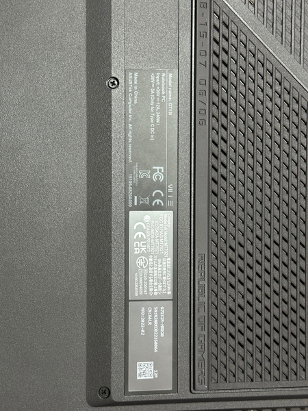 ASUS rog strix G713I