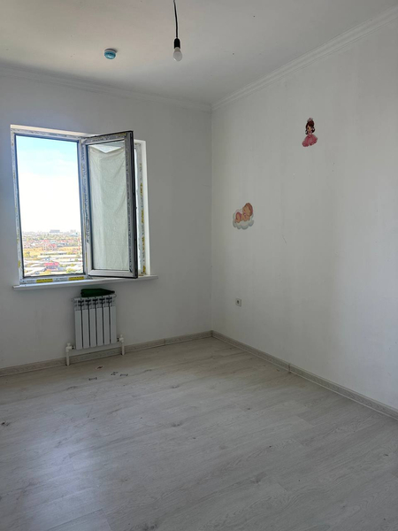 Срочно продаётся олмос навостройка. 70м2