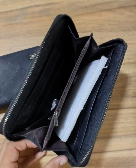 Erkaklar hamyoni sotiladi. 1+1=90.000