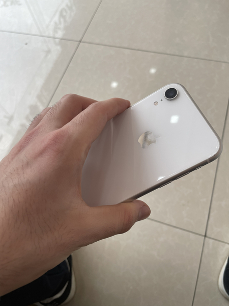 Iphone XR       .