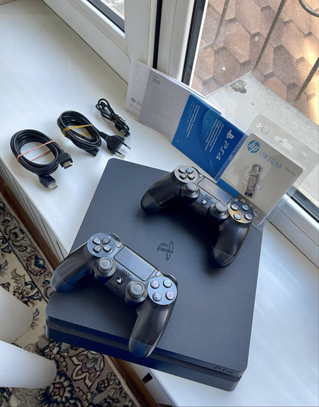 PlayStation 4 Slim 1TB 9.00